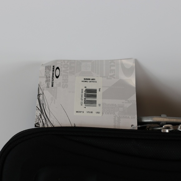 Oakley | Bags | 926600 Mens Oakley Office Computer Briefcase | Poshmark